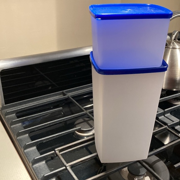 Tupperware | Kitchen | Tupperware Vintage Square Rounds With Bright ...